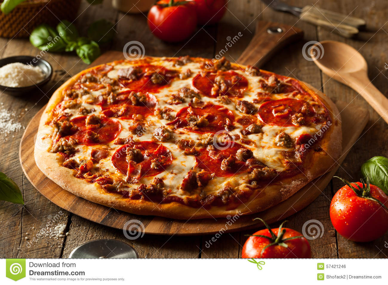 homemade-meat-loves-pizza-pepperoni-sausage-bacon-57421246 - Forno ...